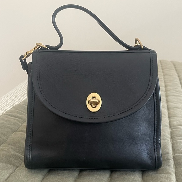 Coach | Bags | Vintage Coach Regina 9983 Black Leather Crossbody Top ...